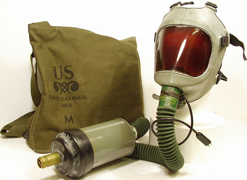 M14 Tank Gas Mask, diese Maske hatte noch kein Scheibenbeueftungssystem,
